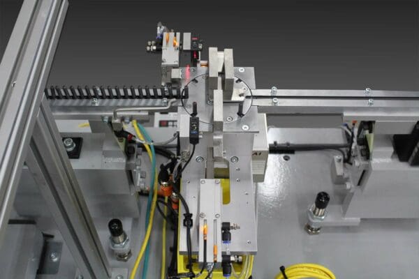 Vibratory Feeder with Rotary Inspection - Performance Feeders